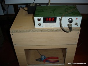 Making A Homemade Incubators-20+ Ideas For Hatching Eggs – The Poultry ...